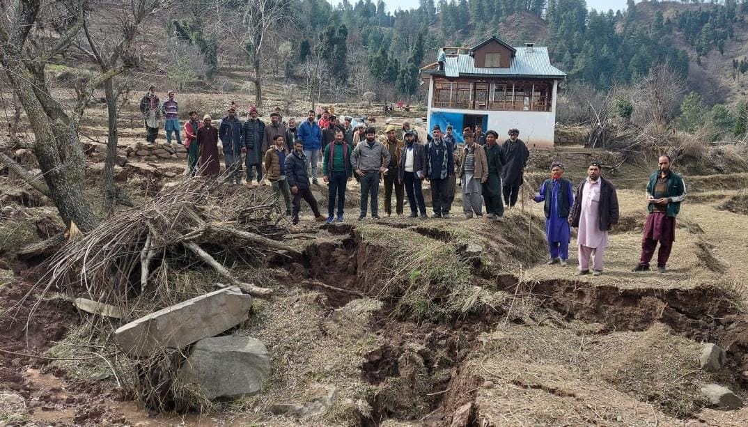 Landslide damages 13 houses in Ramban, as many families shifted – The ...