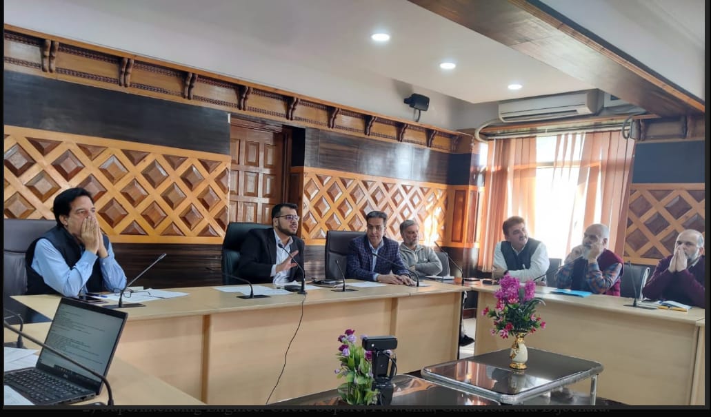 MD KPDCL Yasin hold review meeting on implementation, progress of smart ...
