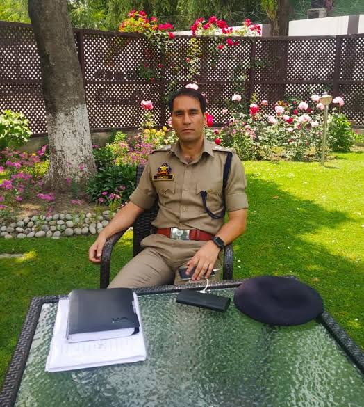 Dawood is new SP Handwara, Rajeshwar SSP CID Hq – The Dispatch