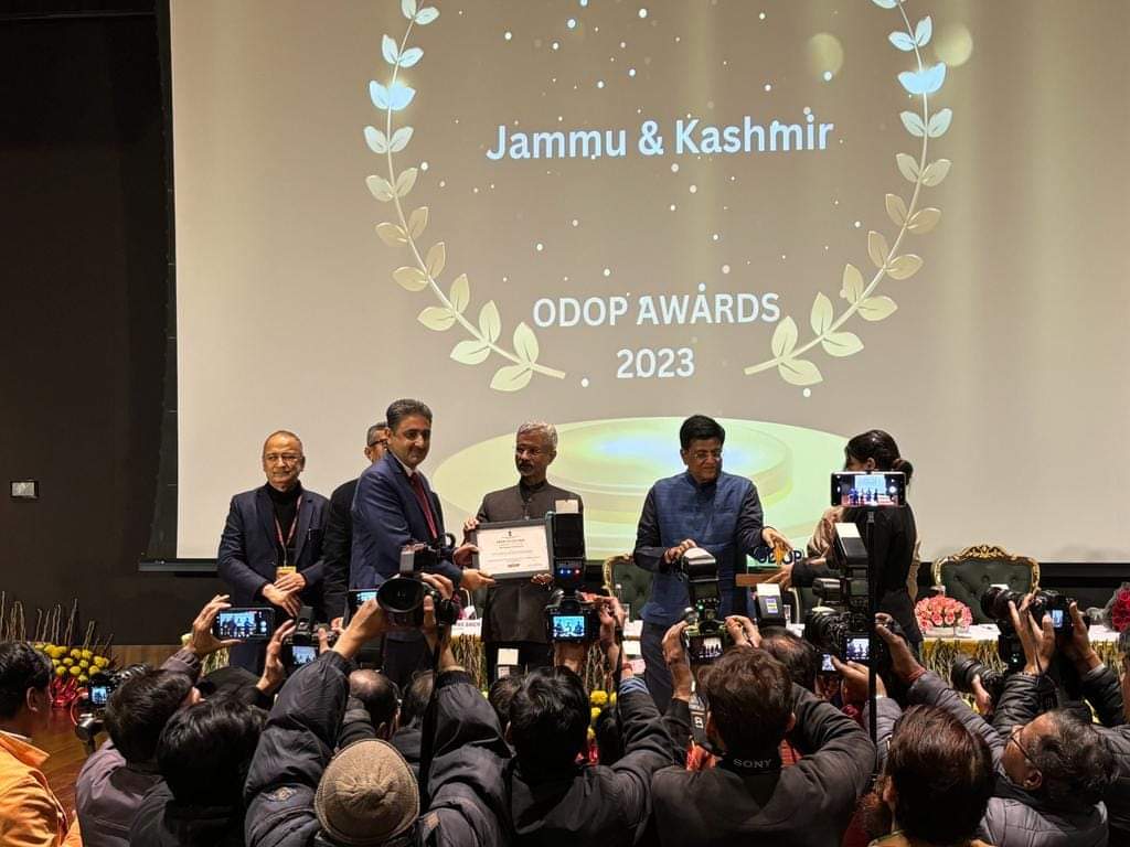JKTPO’s efforts recognised as J&K bags gold at National ODOP awards ...